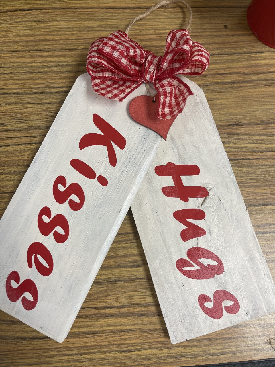 Hugs & Kisses Sign – SpecialHeartsFarm